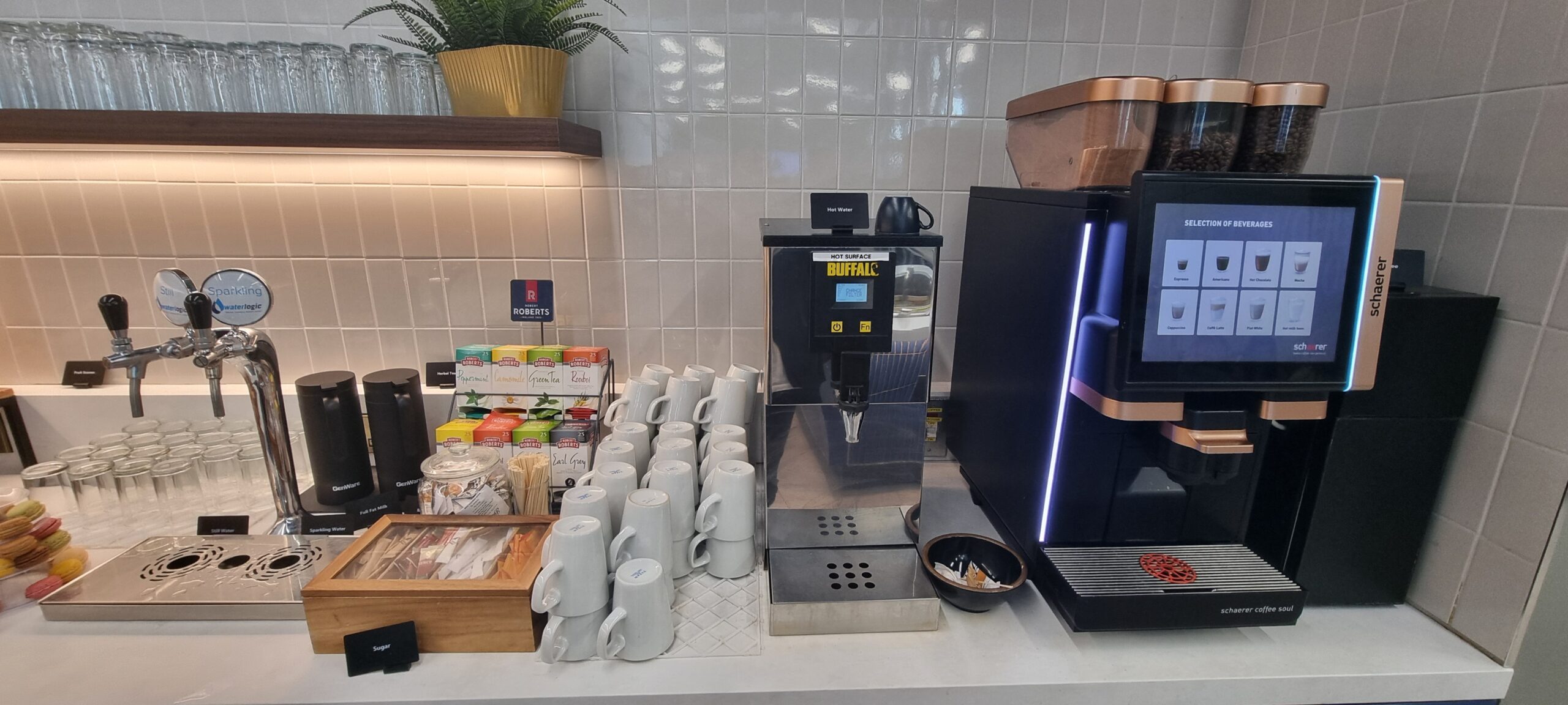 Review: The Liffey Lounge, Dublin Airport Terminal 2 - Wingtips