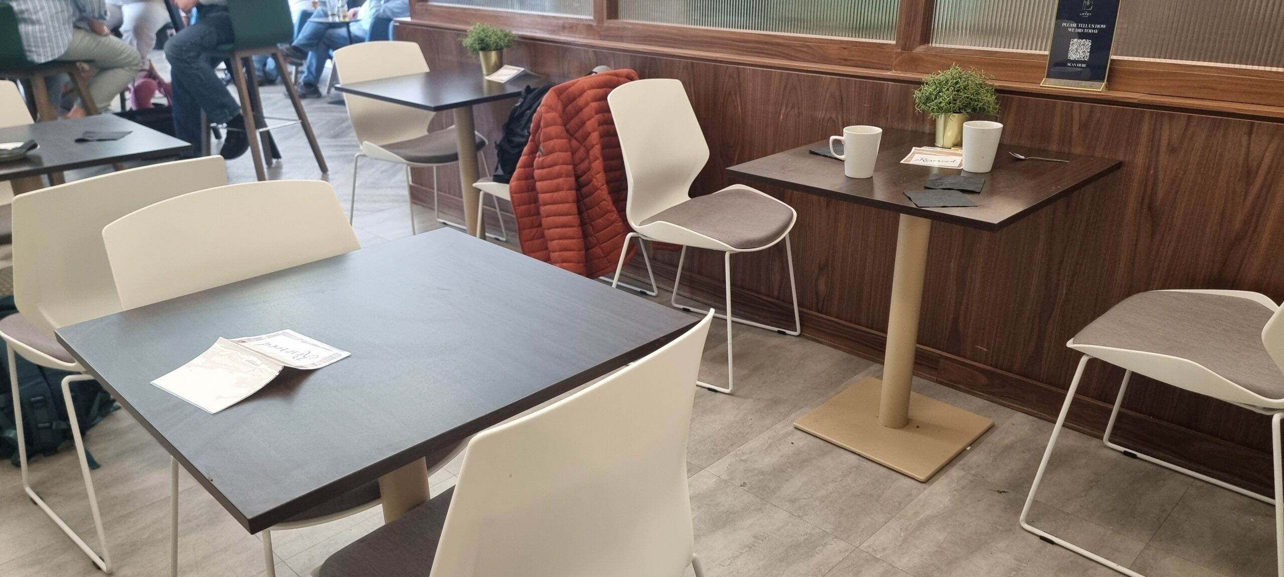 Review: The Liffey Lounge, Dublin Airport Terminal 2 - Wingtips